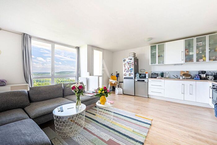 Appartement à louer - Justice-Heuruelles, Cergy - 3 pièces - 2 chambres