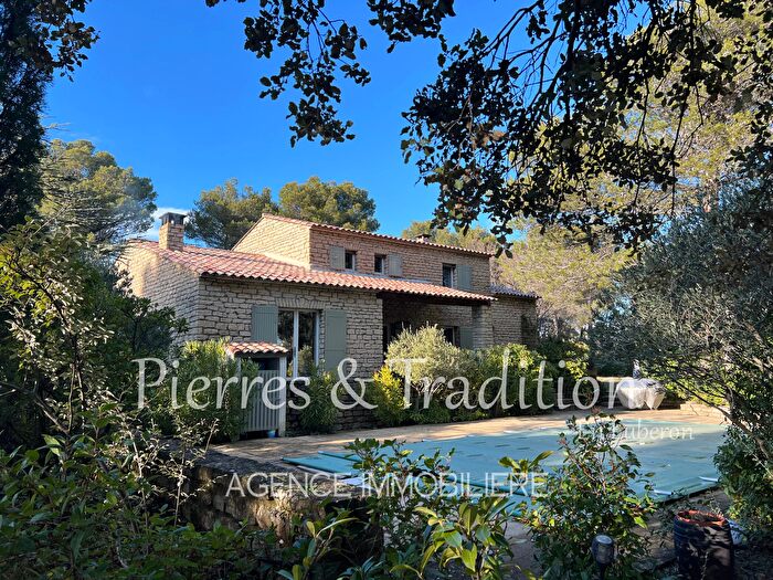 Maison à vendre - Murs - 6 pièces - 3 chambres