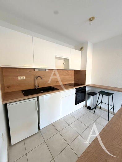 Saint Pierre, Croix - Appartement 2 pièces à louer