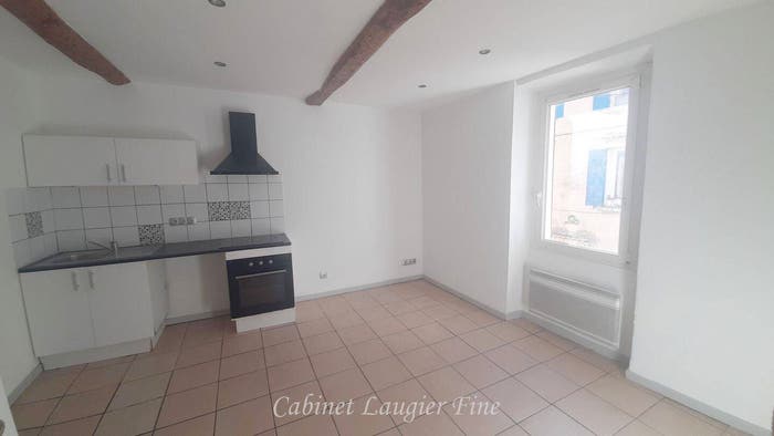 Cuges-les-Pins - Appartement 2 pièces à louer