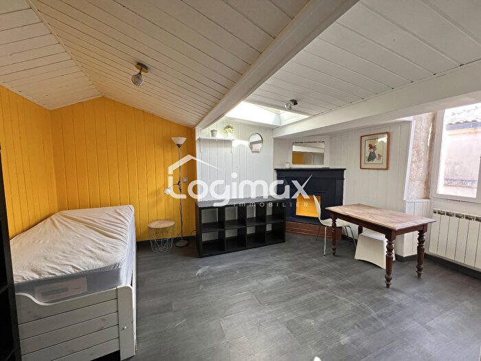 Appartement à louer - La Rochelle, Centre-ville, Vieux-port, Marché - 1 pièce