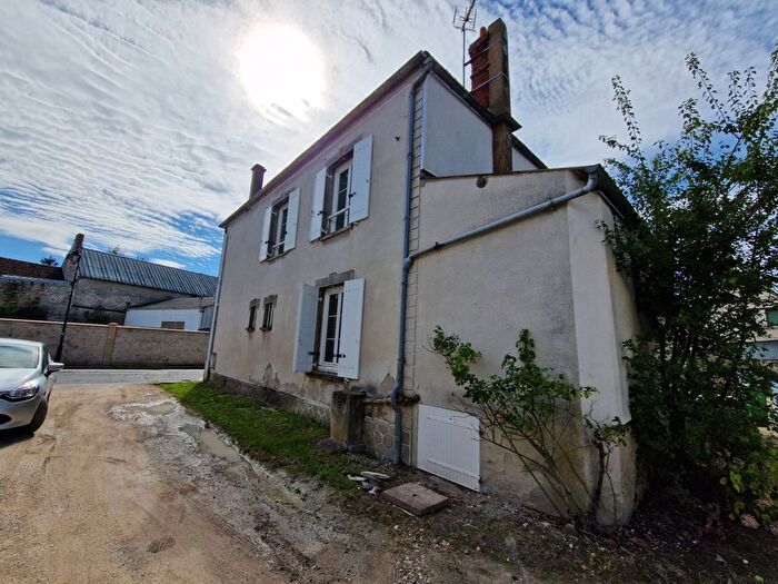 Maison à vendre - Sainville - 8 pièces - 6 chambres