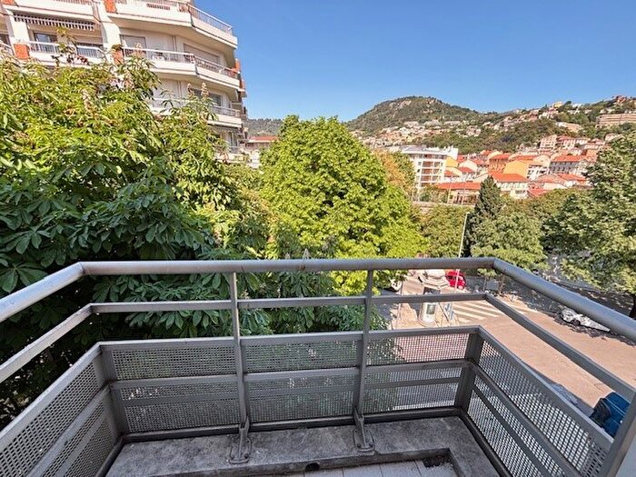 Appartement à louer - Nice, Riquier - 1 pièce