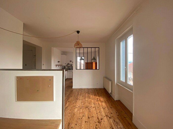 Appartement à louer - Feurs - 3 pièces - 2 chambres