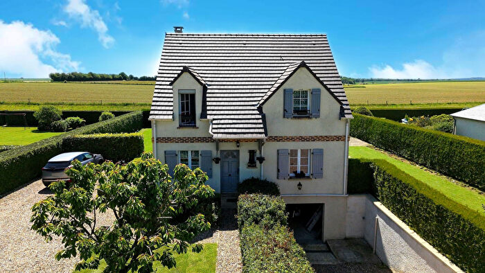 Chaumont-en-Vexin : Maison 6 pièces à vendre