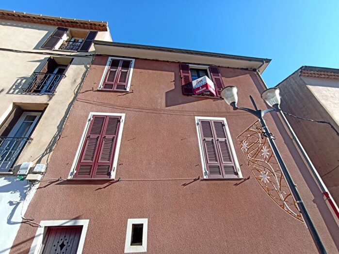 Maison à vendre - Saint-Laurent-du-Var - 6 pièces - 1 chambre