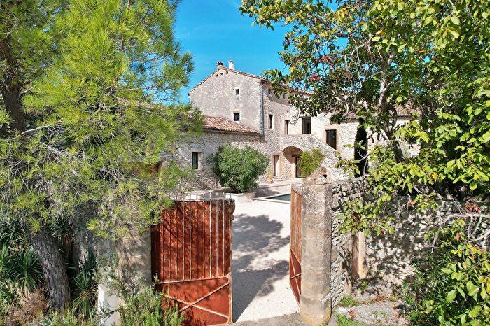 Maison à vendre - Uzès - 7 pièces - 4 chambres