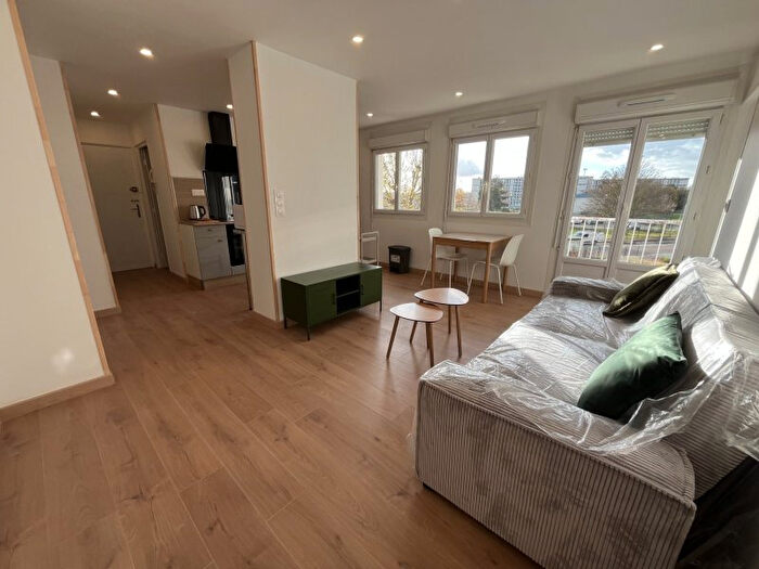 Appartement à louer - Troyes, Chartreux - 2 pièces - 1 chambre