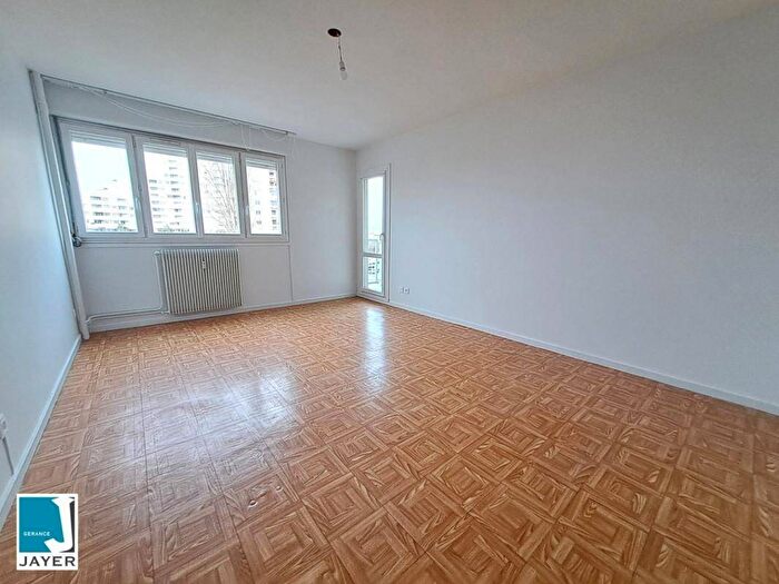 Appartement à louer - Garibaldi, Chalon-sur-Saône - 3 pièces - 2 chambres