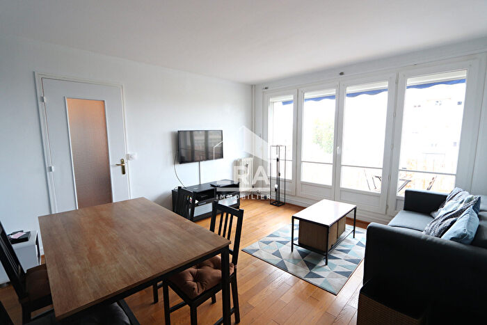 Appartement 4 pièces à louer à Orléans, Gare