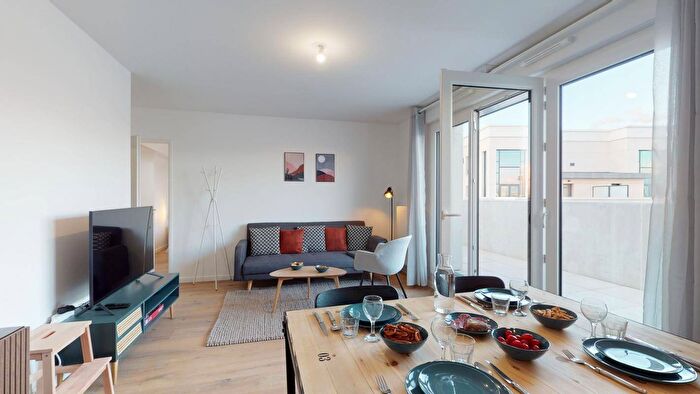 Appartement à louer - Dock Saint Ouen, Saint-Ouen - 5 pièces - 4 chambres