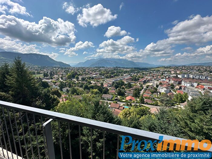 Appartement à vendre - Voiron, Centre-ville, Gare - 3 pièces - 2 chambres