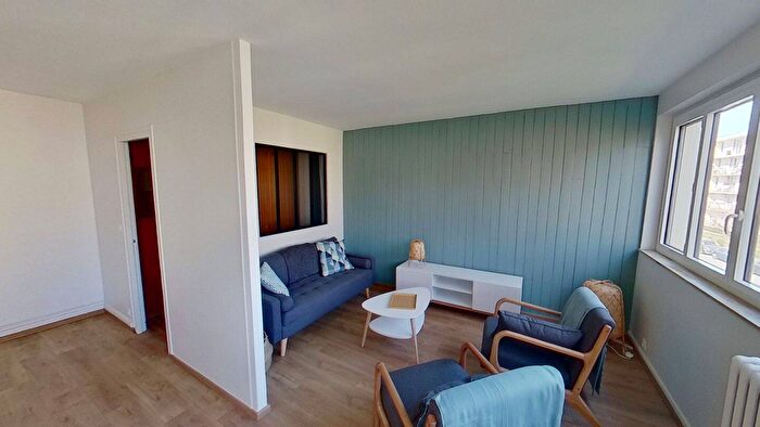 Appartement à louer - General Leclerc, Le Pecq - 4 pièces - 2 chambres