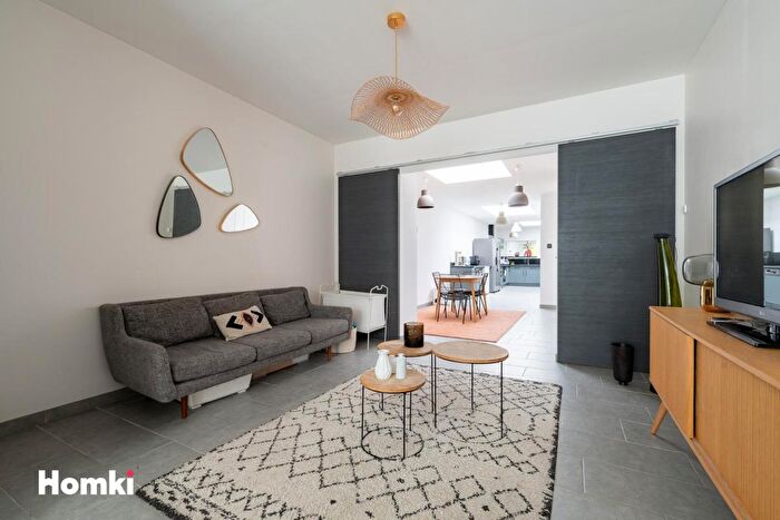 Maison 6 pièces à Tourcoing, Brun Pain, Francs, Clinquet, à vendre