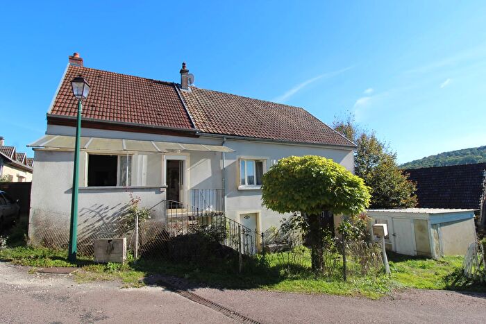 Maison à vendre - Thenissey - 6 pièces - 4 chambres