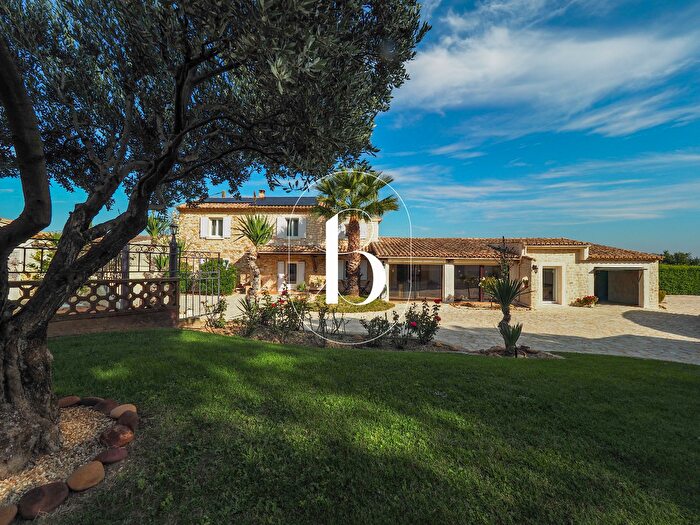 Maison à vendre - Saint-Victor-la-Coste - 5 pièces - 4 chambres