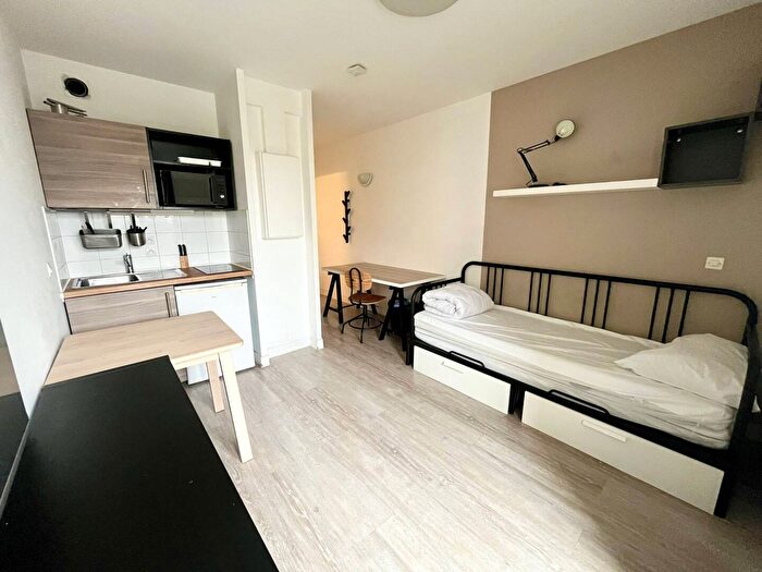 Forum Seine, Issy-les-Moulineaux - Appartement 1 pièce à louer