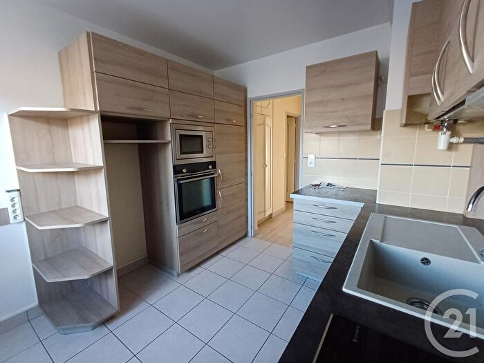 Appartement 4 pièces à louer à Châtellerault, Ozon