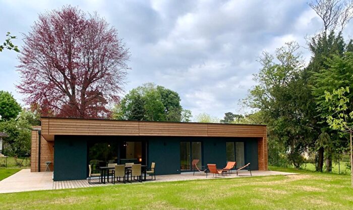 Maison à louer - Saint-Cyr-au-Mont-dOr - 5 pièces - 4 chambres