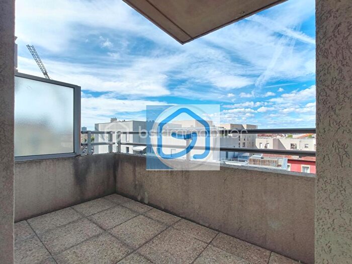 Appartement 2 pièces à vendre à Villeurbanne, Ferrandière, Maisons Neuves