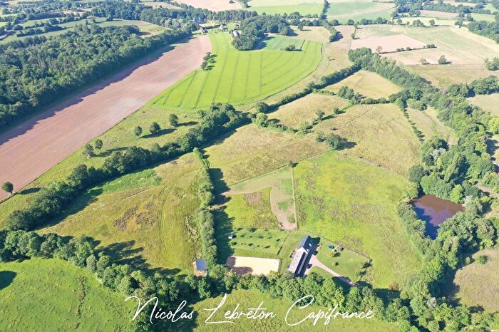 Maison à vendre - Sainte-Honorine-la-Chardonne - 5 pièces - 4 chambres