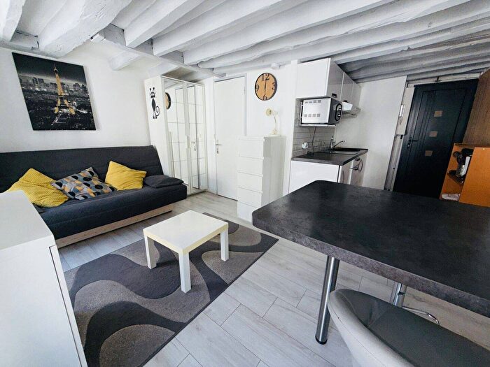 Clichy-Trinité, Paris 9ème arrondissement - Appartement 1 pièce à louer