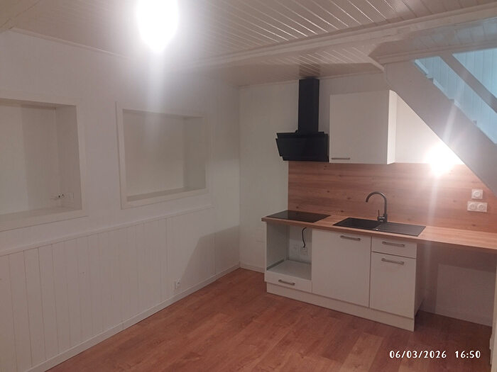 Maison 3 pièces à Claira, à louer