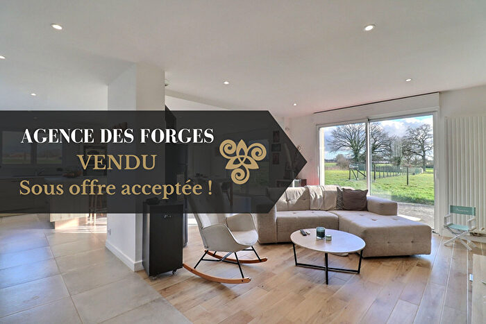 Maison à vendre - Le Puiset-Doré - 6 pièces - 4 chambres