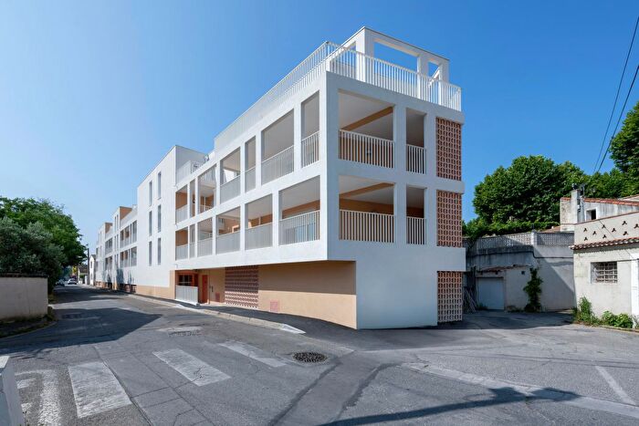 Appartement 3 pièces à Arles, Trébon, à louer