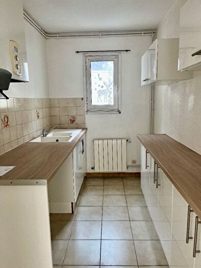 Maison à louer - Jarnac - 4 pièces - 3 chambres