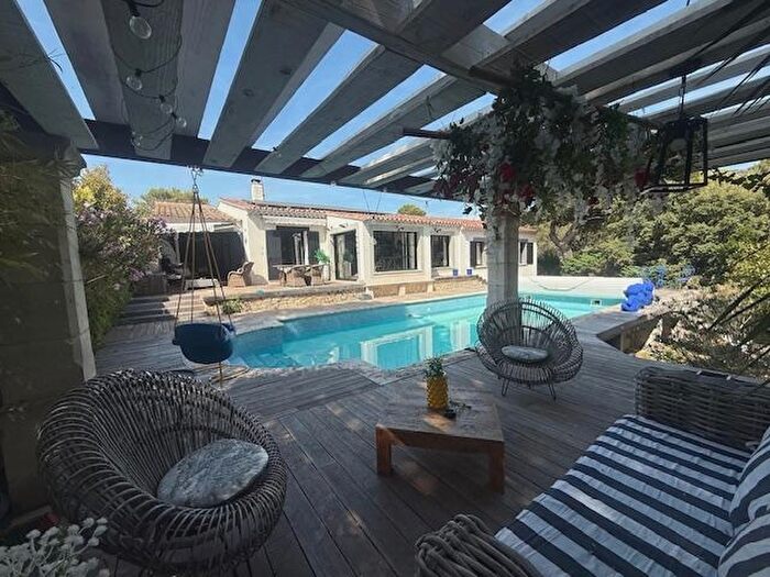 Maison 6 pièces à Taillades, à vendre