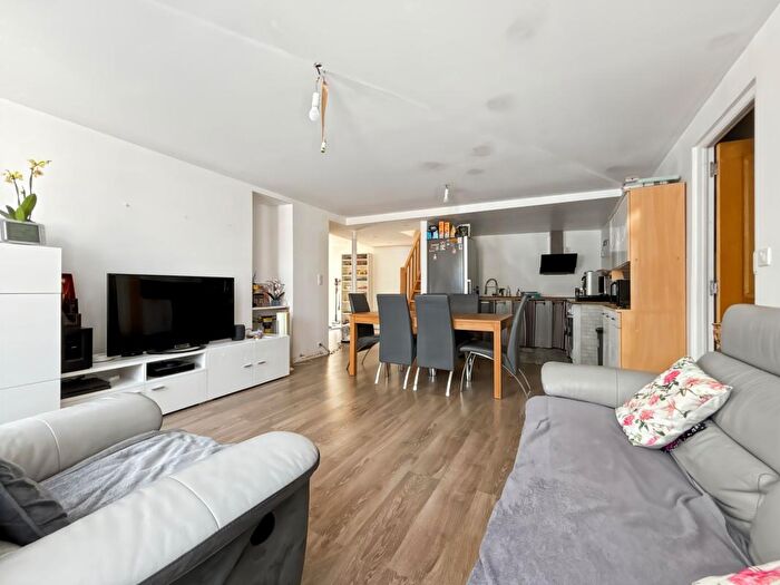 Orcemont : Appartement 4 pièces à vendre