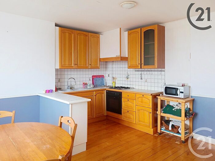 Appartement à vendre - Auxerre, Centre-ville - 4 pièces - 2 chambres