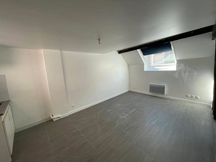 Appartement à louer - Centre Ville-Cathédrale-Marché-Grande Île-Clos Godet, Meaux - 2 pièces - 1 chambre