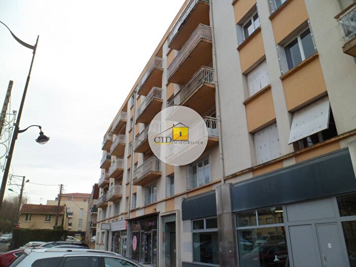 Centre Ville, Saint-Priest - Appartement 2 pièces à louer