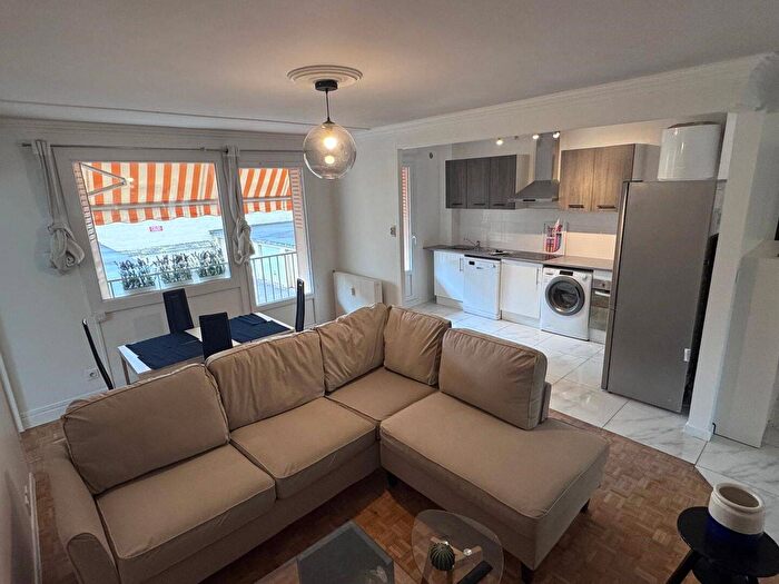 Cusset, Villeurbanne : Appartement 5 pièces à louer