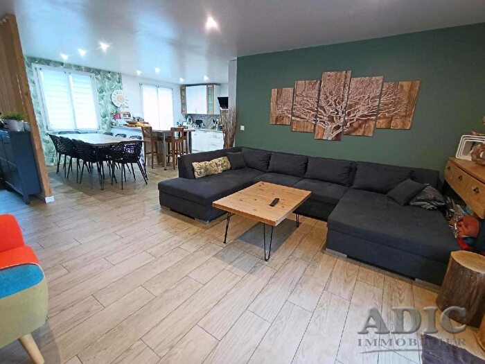 Maison 7 pièces à Le Plessis-Belleville, à vendre