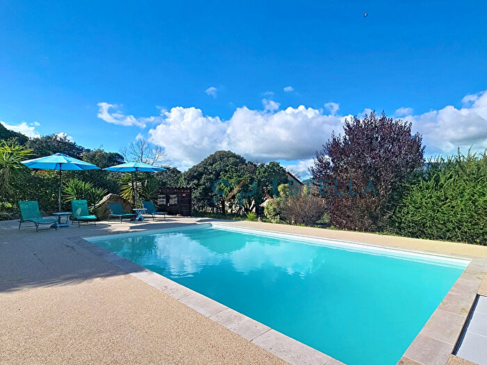 Maison à vendre - Cuttoli-Corticchiato - 6 pièces - 5 chambres