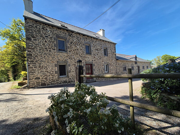 Plussulien - Maison 10 pièces à vendre
