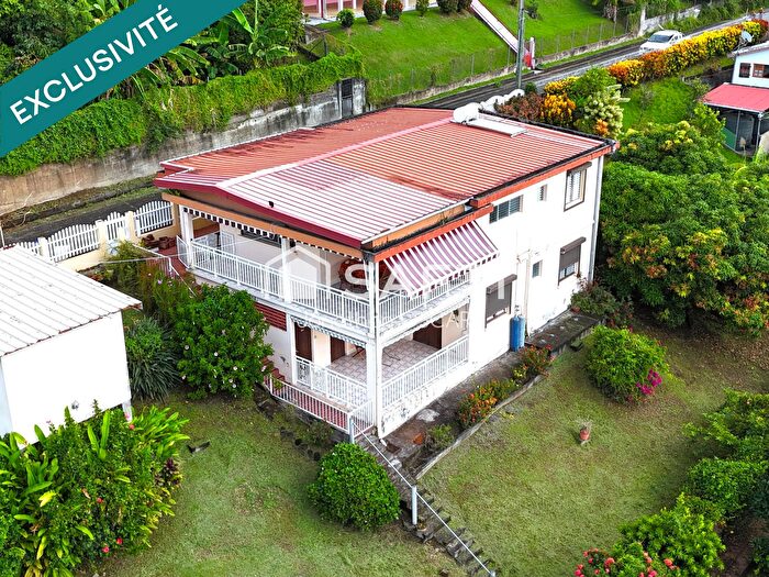 Maison à vendre - Le Morne-Vert - 6 pièces - 4 chambres