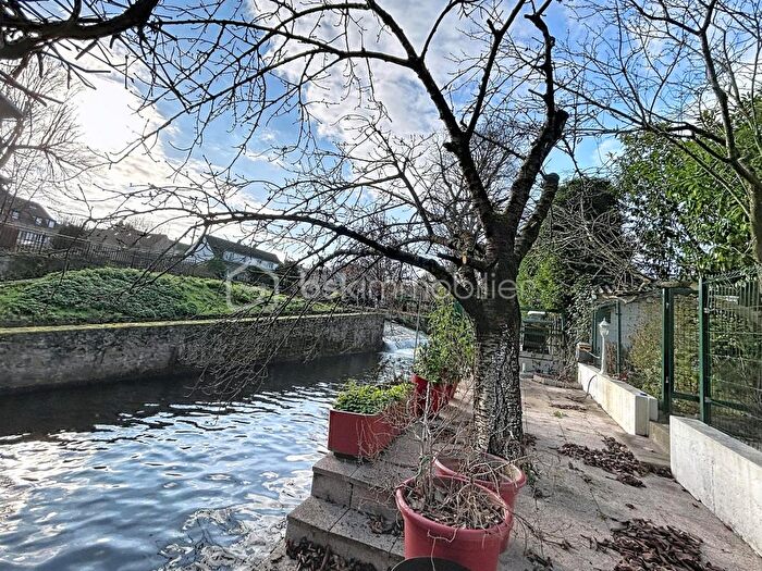 Maison à vendre - Corbeil-Essonnes, Centre-ville - 6 pièces - 4 chambres