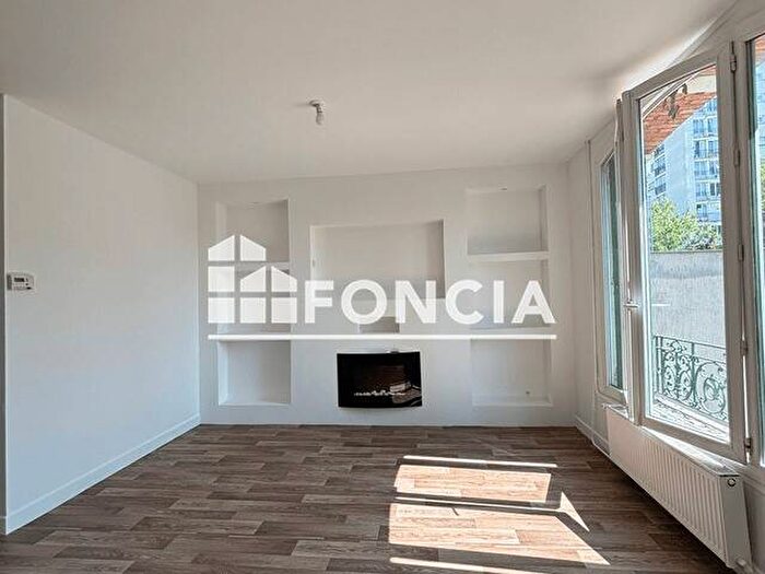 Appartement à louer - Village-Val Roger, Villiers-le-Bel - 2 pièces - 1 chambre