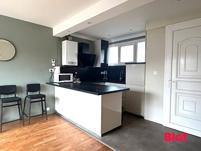 Appartement à louer - Fougères - 2 pièces - 1 chambre