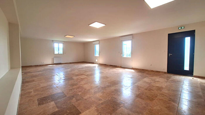 Saint-Antoine-du-Rocher : Appartement 3 pièces à vendre