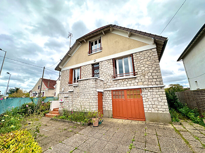Maison à vendre - Saint-Pierre-lès-Nemours - 4 pièces - 3 chambres