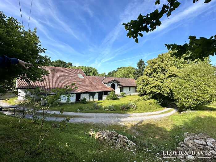 Maison 9 pièces à vendre - Sainte-Marie-de-Gosse