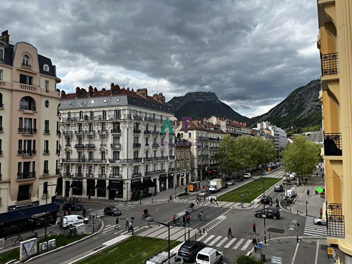 Appartement à vendre - Grenoble, Championnet - 3 pièces - 1 chambre