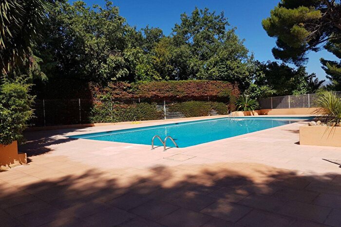 Appartement à louer - Rabiac-La Paganne, Antibes - 2 pièces - 1 chambre