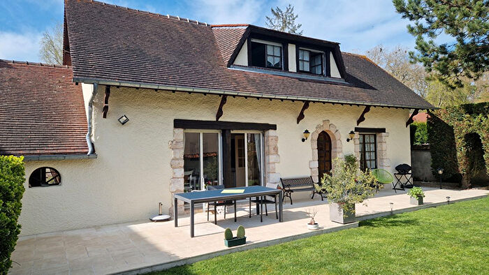 Maison 6 pièces à vendre à Jouy
