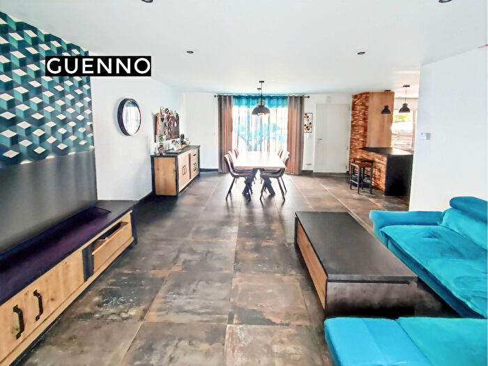 Maison à vendre - Saint-Armel - 6 pièces - 4 chambres